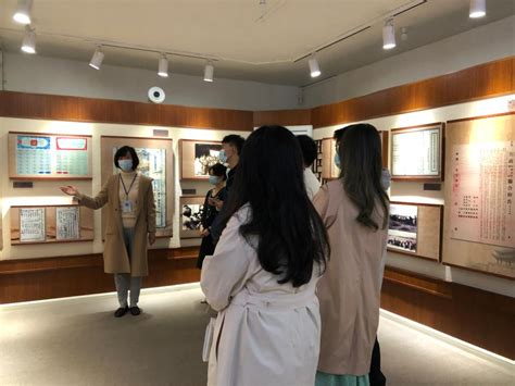校史讲解员参观泸州市档案馆爱国主义教育基地 西南医科大学新闻网