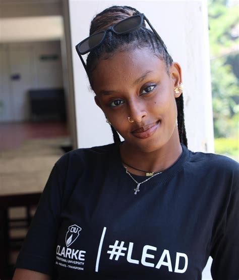 Betty Love Lead 🖤🎓♠️ Instagram