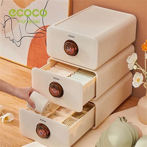 Дотуур хувцасны хайрцаг