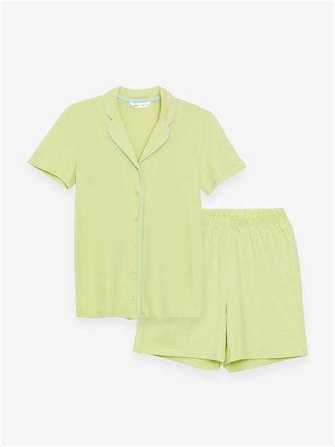 Lc Waikiki პერანგის საყელო უბრალო მოკლე სახელო ქალებისთვის შორტების პიჟამის ნაკრები S4et97z8