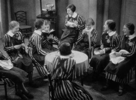 M Dchen In Uniform Festival Special