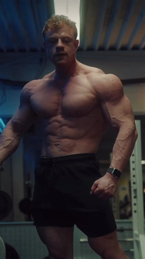 Massive Ripped Ginger Bodybuilder Shows Off