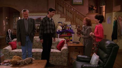Impressive Living Room From Everybody Loves Raymond Voted By The Construction Association