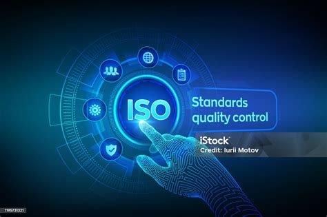 Iso 표준 품질 관리 보증 비즈니스 기술 개념 Iso 표준화 인증 산업 서비스 개념 디지털 인터페이스를 만지는 로봇 손 벡터 그림입니다 증명서에 대한 스톡 벡터 아트 및