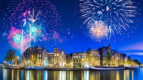 Local Guide To How To Celebrate New Year S Eve In The Netherlands Discover Amsterdam Holland
