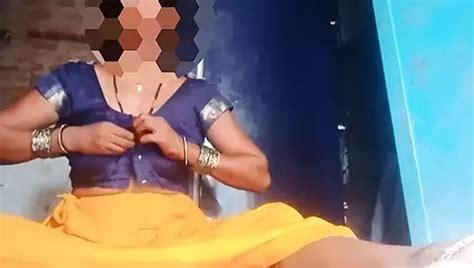 Bhabhi Hot Moment Sex Videos Cooking Night Time Indian Village Porn Xhamster