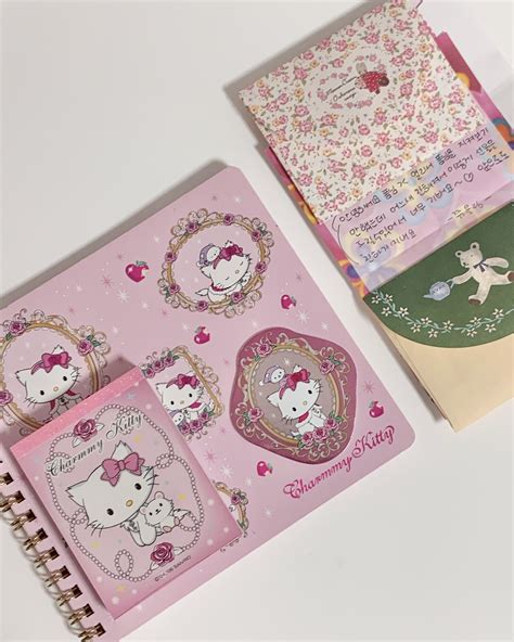 𓏲 On Twitter 쮸쮸미담 친언니가 산리오덕후 꿀매잡이 쮸웅니면 조은점 헤헤 두개 샀는데 나눔 선물 때문에 4장 꽉차게 찍었다죠 내가 조아하는 챠미랑 승무원