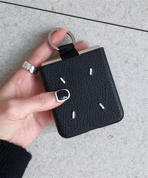 탈부착고리set🎁 스티치 자수 스마트링 레더 케이스 갤럭시 Z플립2 Z플립3 Z플립4 커플템 우정템 키치템 블랙 화이트 하드 가죽 레더 시크 모던 심플 선물 플립 폰케이스