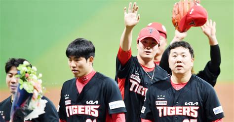 포토 ‘임창용 기록 넘어서 최연소 100세이브 달성 정해영
