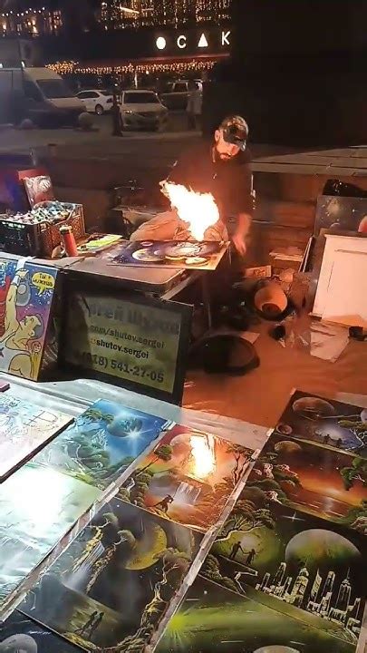 рисует картины балончиком Youtube