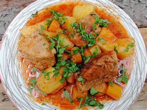 Свинско с картофи яхния Annas Cooking House