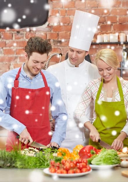 Premium Photo Cooking Class Culinary Food And People Concept