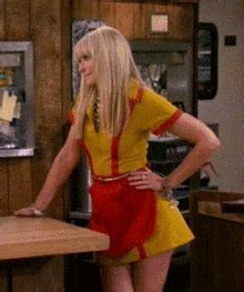 Beth Behrs Pfp Beth Behrs Profile Pics