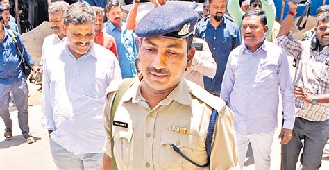బీఆర్‌ఎస్‌ నేతలపై ఐటీ It On Brs Leaders