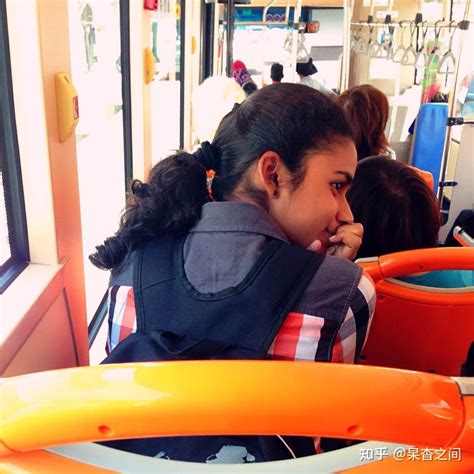 你有哪些无意间拍下的女孩照片，惊艳了众人？ 知乎