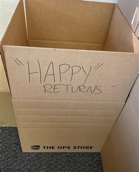 Happy Returns R Upsstore
