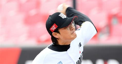 [공식발표] 박세웅 동생 박세진 롯데 간다…kt와 1대1 트레이드 이정훈은 Kt행