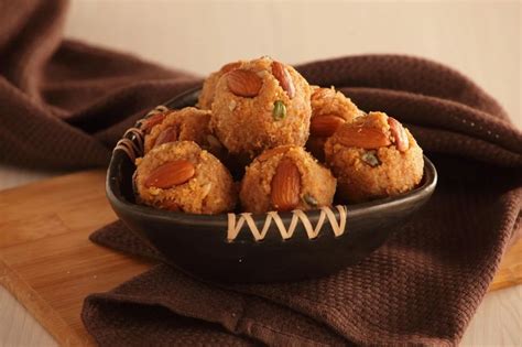 Pinni At ₹ 84000 Atta Pinni Besan Pinni Dal Pinni Moong Dal Pinni