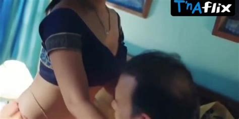 Noor Malabika Breasts Scene In Palang Tod Siskiyaan Tnaflix