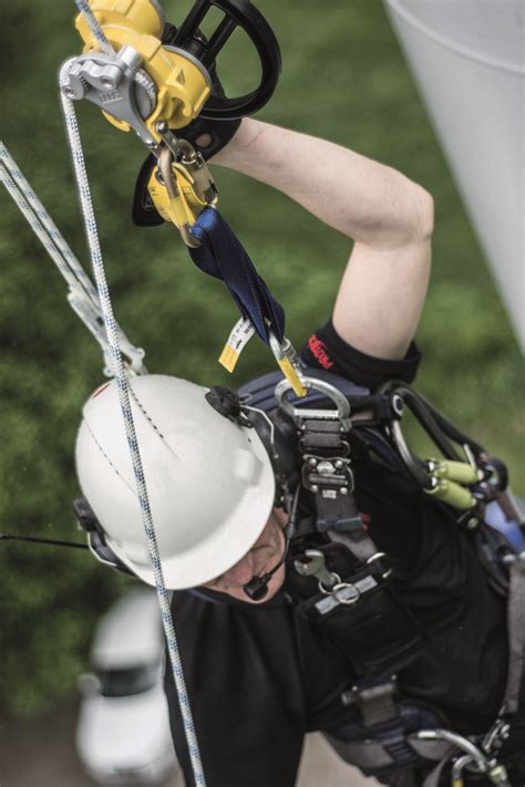 3m™ Dbi Sala® Rollgliss™ R550 Rescue And Descent Device System Maria Olsson