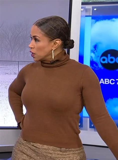 Val Warner R Chicagonewsladies