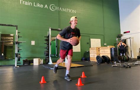 Neurocognitive Training For Acl Rehabilitation And Return To Play