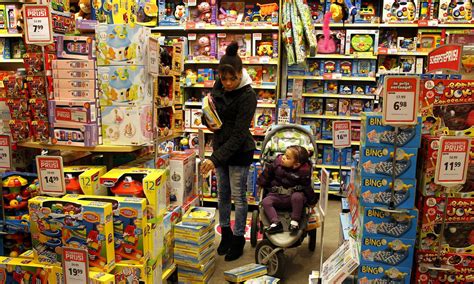 Speelgoed In De Aanbieding Kijk Uit Meestal Word Je Misleid Nrc