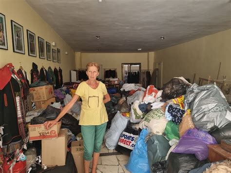 Хора от цялата страна изпратиха помощи за пострадалите от пожарите в село Воден посочиха от