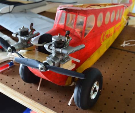 Lazy Bee With Twin Gilbert Engines