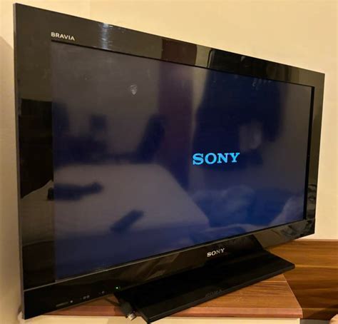 Prodajem Tv Sony KDL-32BX300