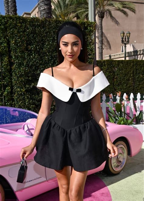 Épinglé Par Martina Aggová Sur Shay Mitchell Mode Coiffure Et Beauté