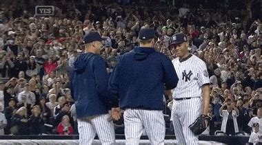 Mariano Rivera Gif Find Share On Giphy