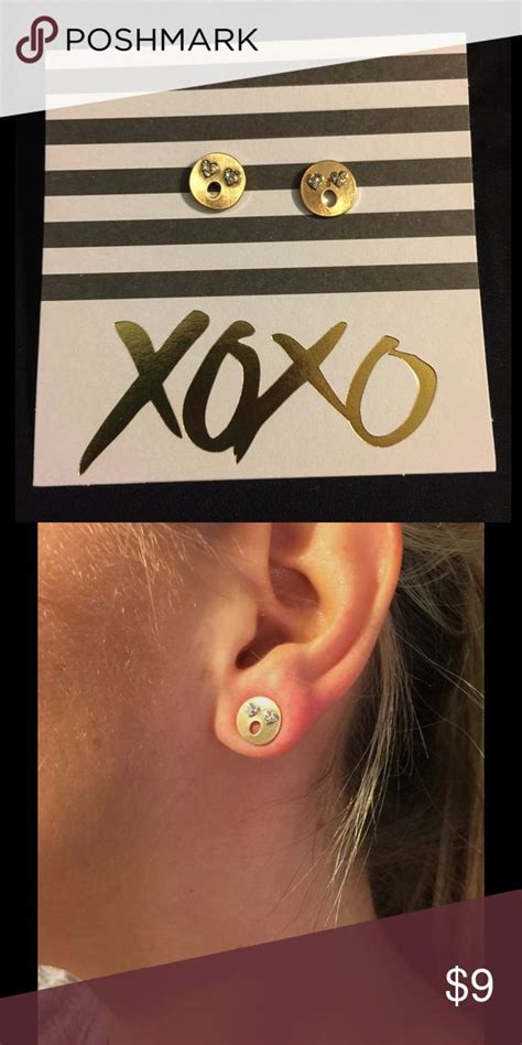 😍adorable 😍 🎉gold Toned Love Emoji Earrings Emoji Earrings Tiny Hoop