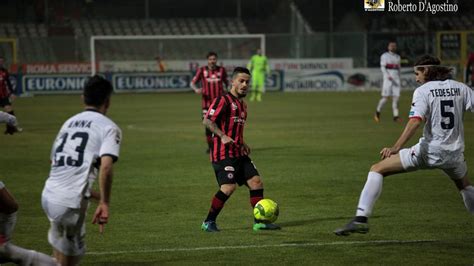 Foggia Cosenza 3 1 Le Pagelle Dei Rossoneri