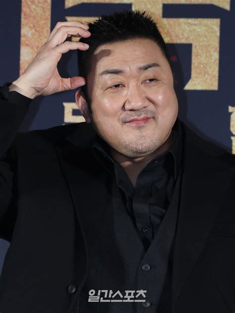 ‘거룩한 밤 마동석 “‘범죄도시 흥행 평생 감사…지금이 더 떨려”