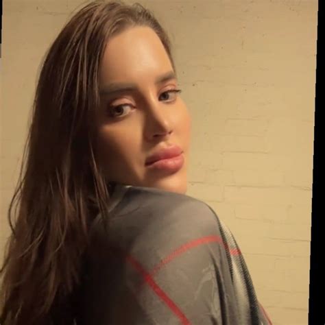 Sofia 🇬🇧 🍓 In London Sofia London24 Snapchat Stories Spotlight And Lenses