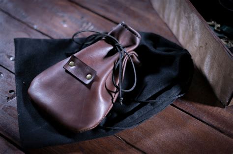 ტყავის ქისა O 101 Grosh • გროში