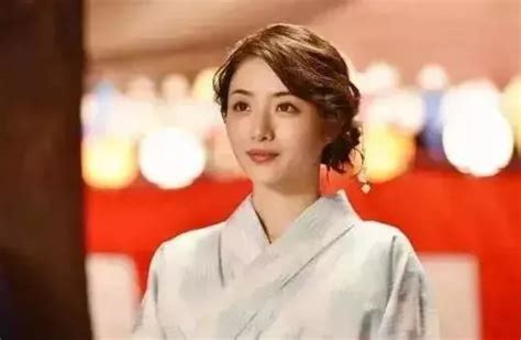 岛国画师手绘插画，教你如何“花式”穿和服！穿着