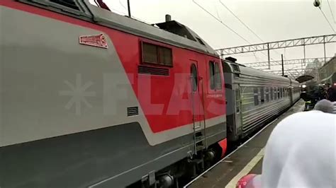Поезд в Севастополь из Петербурга через Крымский мост - YouTube