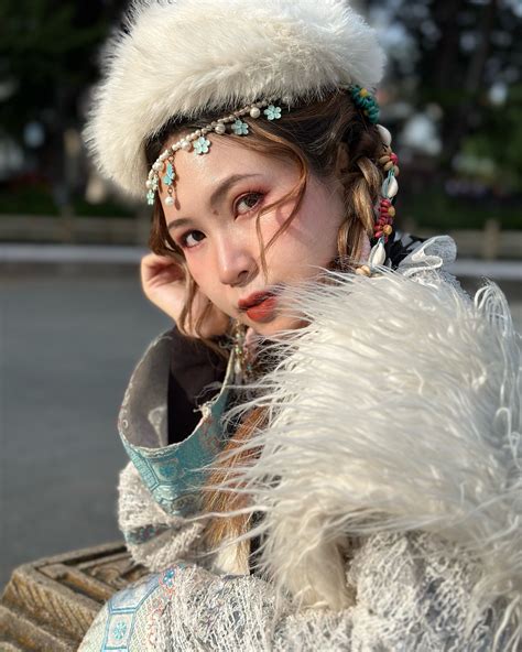 Vicky Le 💋 Vickyle • Instagram Photos And Videos