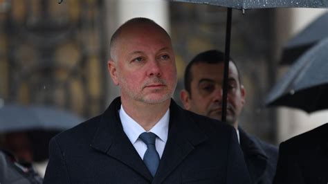 Председателят на НС иска обяснения от МО за непоканени депутати на водосвета на бойните знамена