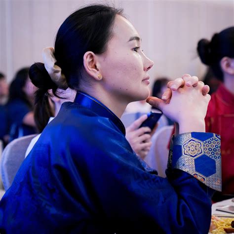 ТӨМӨР ТУШААЖ ОЛСОН Спортын гэмтлийн эмч Э Түвшинбаяр Facebook