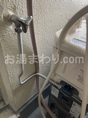 団地用風呂釜の新規設置工事バランス釜浴槽の取り付け工事県営住宅