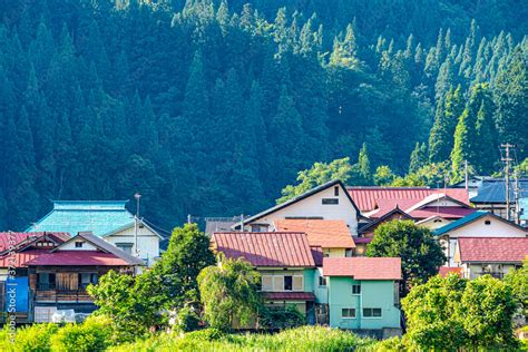 福島県 大志部落日本の里山風景 Photos Adobe Stock