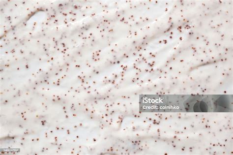 각질 제거 커피 입자가 있는 유기농 화이트 스크럽의 질감 클로즈업 각질제거에 대한 스톡 사진 및 기타 이미지 각질제거 질감 사람 얼굴 Istock