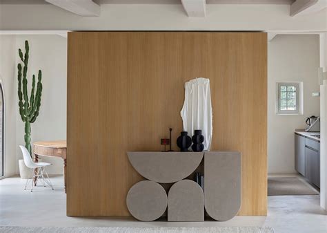 Shape Console Table Contemporary Luxury Furniture Lighting And Interiors In New York