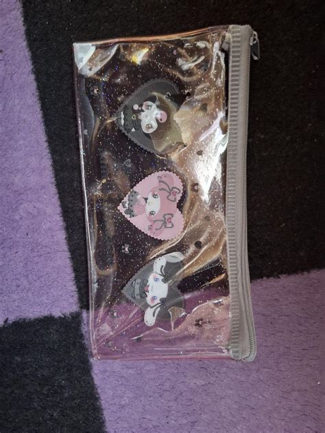 透明キャラクターポーチ メルカリ