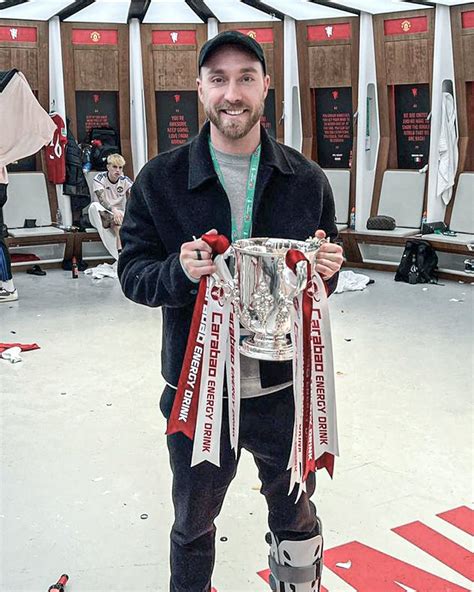 اولین قهرمانی کریستین اریکسن در فوتبال انگلستان عکس طرفداری