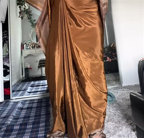 Shiny Satin Saree Shemale Oiled Amateur Porn Feat Silkmasti XHamster