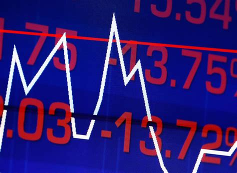 Хэн хожиж хэн хохирох вэ